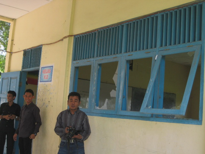 Dinas Pendidikan Bireun Tanggung Biaya Perbaikan SMA yang Dirusak | KBR ...