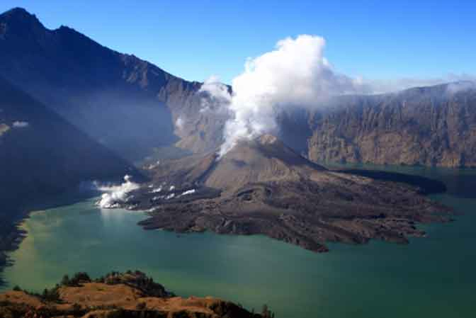 November, Gunung Rinjani Jadi Geopark Nasional | KBR.ID - Tepercaya ...