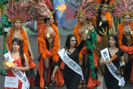 (Video) Waria Indonesia Suarakan Harapan dan Mimpi Mereka | Berita ...