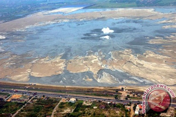 Hindari Lumpur Lapindo, Rel Kereta Baru akan Dibangun | KBR.ID ...