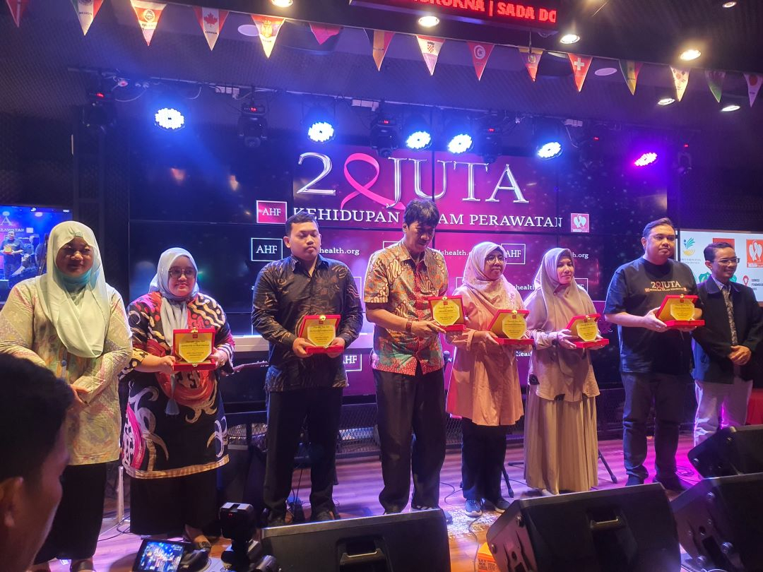 AHF Catat Sejarah, 2 Jiwa dalam Perawatan HIV/AIDS AHF di Seluruh Dunia | KBR.ID - Tepercaya ...