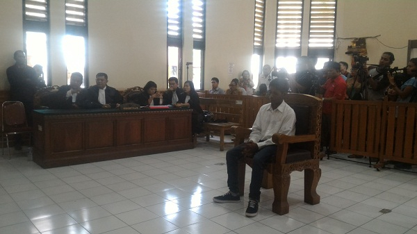 Terlibat Pembunuhan Bocah Engeline, Agustay Dihukum 10 Tahun | KBR.ID - Tepercaya, membuka ...