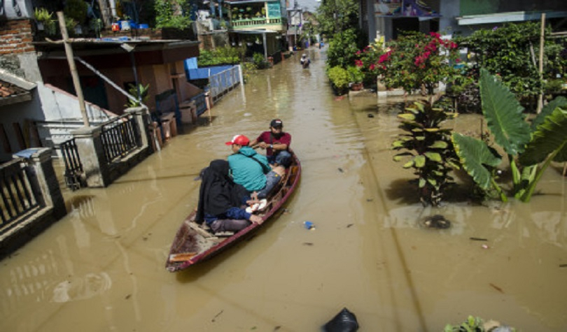 Banjir Tiga Kecamatan Kabupaten Bandung, Ketinggian Hingga 1,5 Meter | KBR.ID - Tepercaya ...