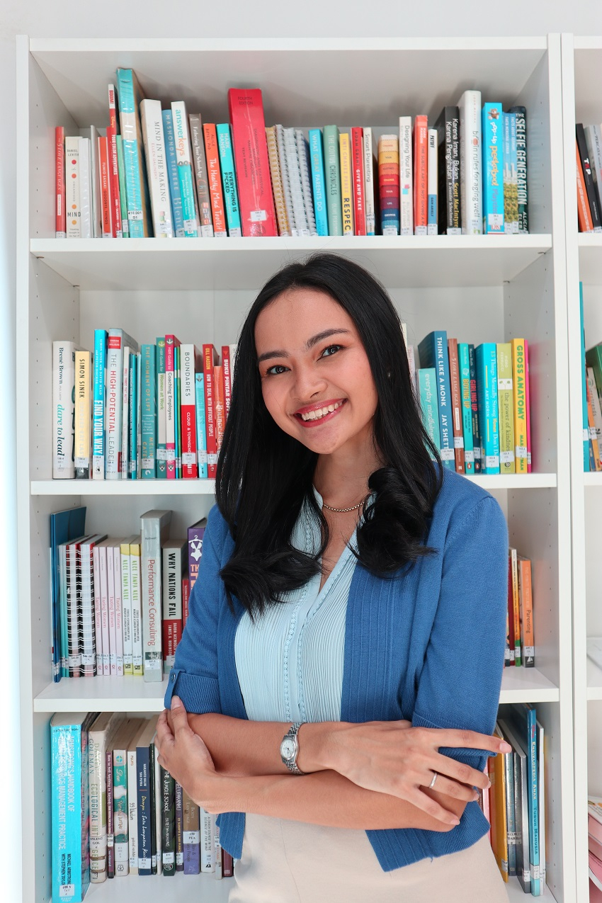 Mutiara Maharini, Petualang dan Pembelajar | KBR.ID - Tepercaya ...