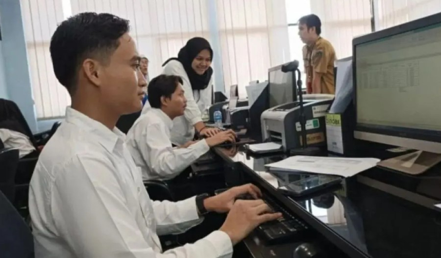 ITB Wajibkan Penerima Beasiswa Kerja Paruh Waktu, JPPI: Tugas Mahasiswa Belajar | KBR.ID ...