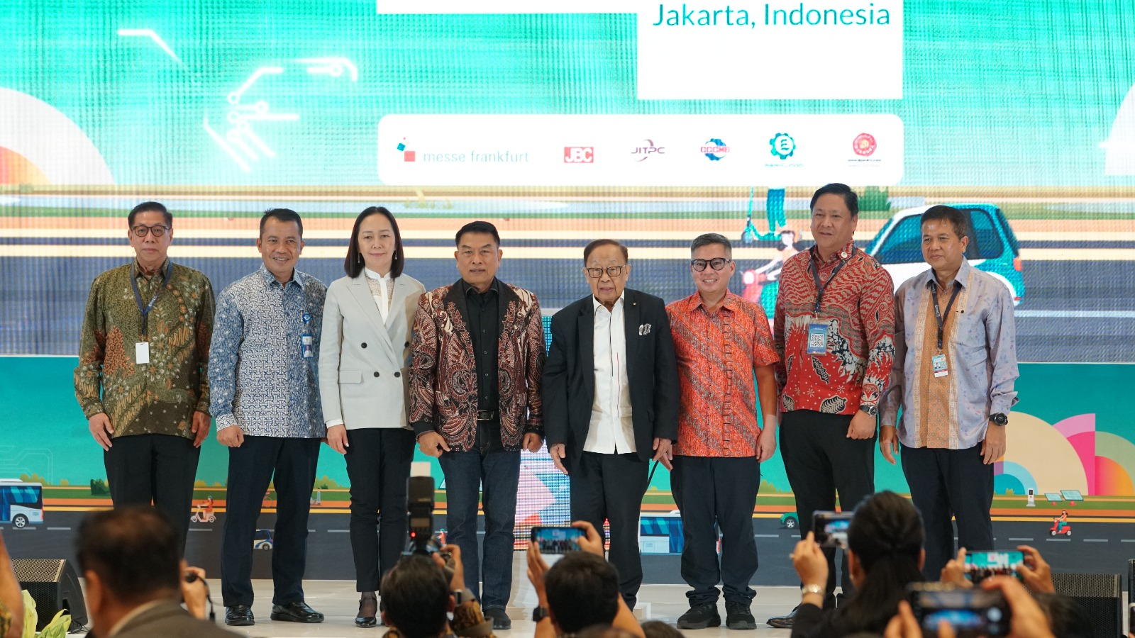 PEVS 2025: Sinergi Nasional dan Global dalam Membangun Ekosistem Kendaraan Listrik di Indonesia ...