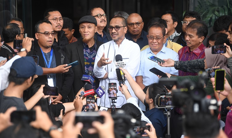 Eks Ketua KPK Laporkan Dugaan Korupsi Penerbitan Sertifikat di Pagar Laut Tangerang | KBR.ID ...