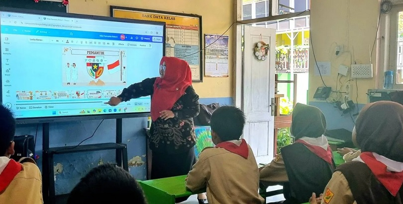 Kontroversi Rencana Pembagian 330 Ribu Smart Digital Screen ke Sekolah ...